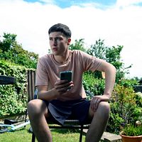 Somewhere Boy: Bild Samuel Bottomley - 2 von 8 - FILMSTARTS.de