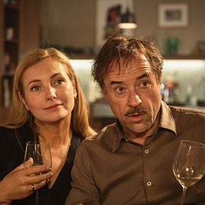 Alter weißer Mann - Film 2024 - FILMSTARTS.de