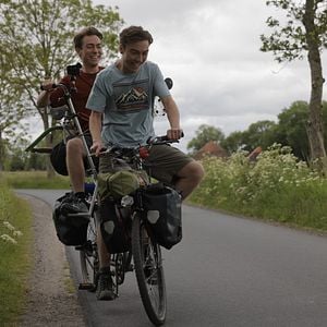 Leben ist jetzt - Die Real Life Guys - Film 2024 - FILMSTARTS.de