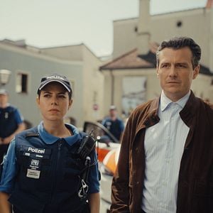 Toni und Helene - Film 2024 - FILMSTARTS.de