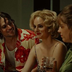 Balconettes - Film 2024 - FILMSTARTS.de