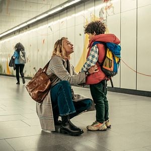 Exterritorial - Film 2025 - FILMSTARTS.de