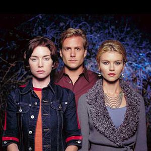 Bilder und Fotos zur Serie The Others - FILMSTARTS.de