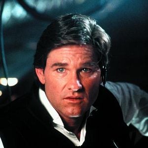 Einsame Entscheidung - Film 1996 - FILMSTARTS.de