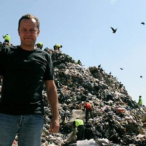 Waste Land - Dokumentarfilm 2010 - FILMSTARTS.de