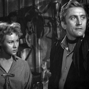 Den Hals in der Schlinge - Film 1951 - FILMSTARTS.de