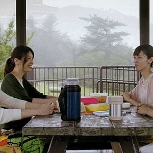 Happy Hour - Film 2015 - FILMSTARTS.de