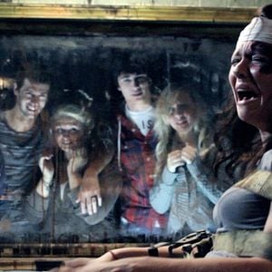 Talon Falls - Film 2017 - FILMSTARTS.de