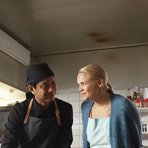 Master Cheng in Pohjanjoki - Film 2019 - FILMSTARTS.de