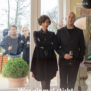 Wer einmal stirbt dem glaubt man nicht - Film 2021 - FILMSTARTS.de