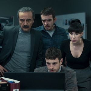 Groll - Film 2021 - FILMSTARTS.de