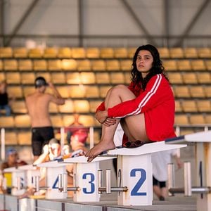 Die Schwimmerinnen - Film 2022 - FILMSTARTS.de