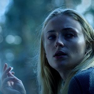 Survive - Film 2022 - FILMSTARTS.de