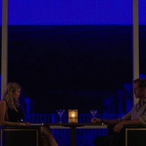 Infinity Pool - Film 2022 - FILMSTARTS.de