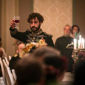 Bilder und Fotos auf Sisi Staffel 3 - FILMSTARTS.de