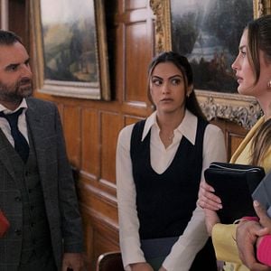 First Class - Film 2024 - FILMSTARTS.de