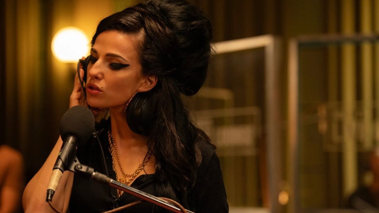 Kritik zu Back To Black: Die wahre Amy – oder eine Version davon ...