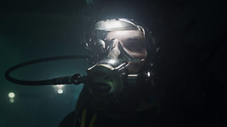 Escape From The Deep - Bis zum letzten Atemzug Trailer - Escape From ...
