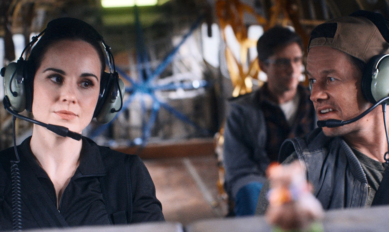 Bild zu Topher Grace - Flight Risk : Bild Topher Grace, Mark Wahlberg ...