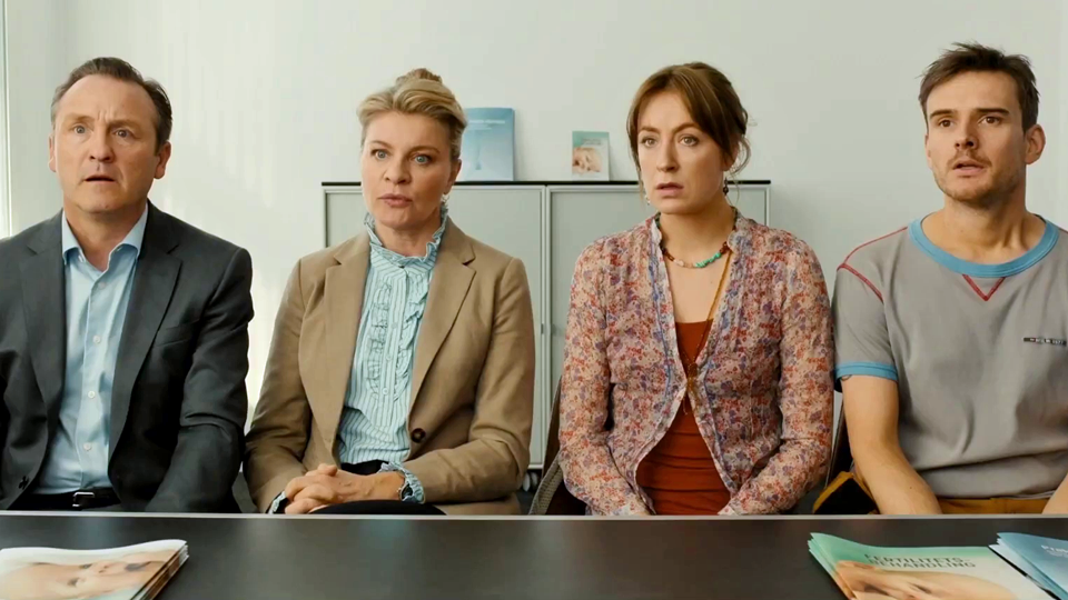 Baby Trouble 2 Trailer - Baby Trouble 2 Trailer OmeU - FILMSTARTS.de