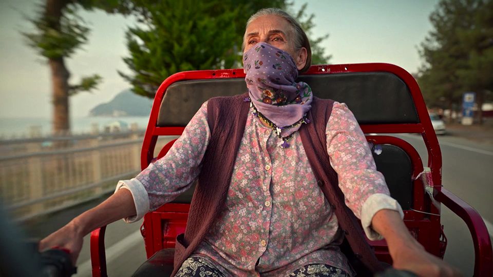 Mukadderat Trailer - Mukadderat Trailer OmdU - FILMSTARTS.de