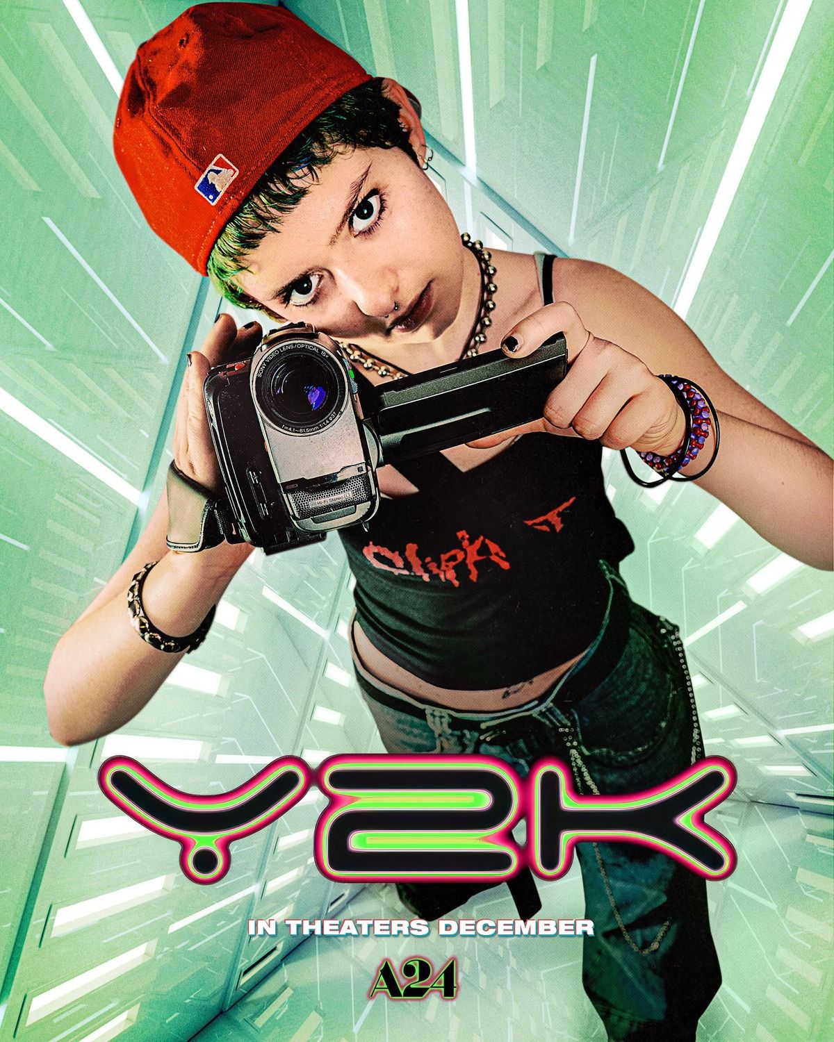 Poster zum Film Y2K - Bild 24 auf 26 - FILMSTARTS.de