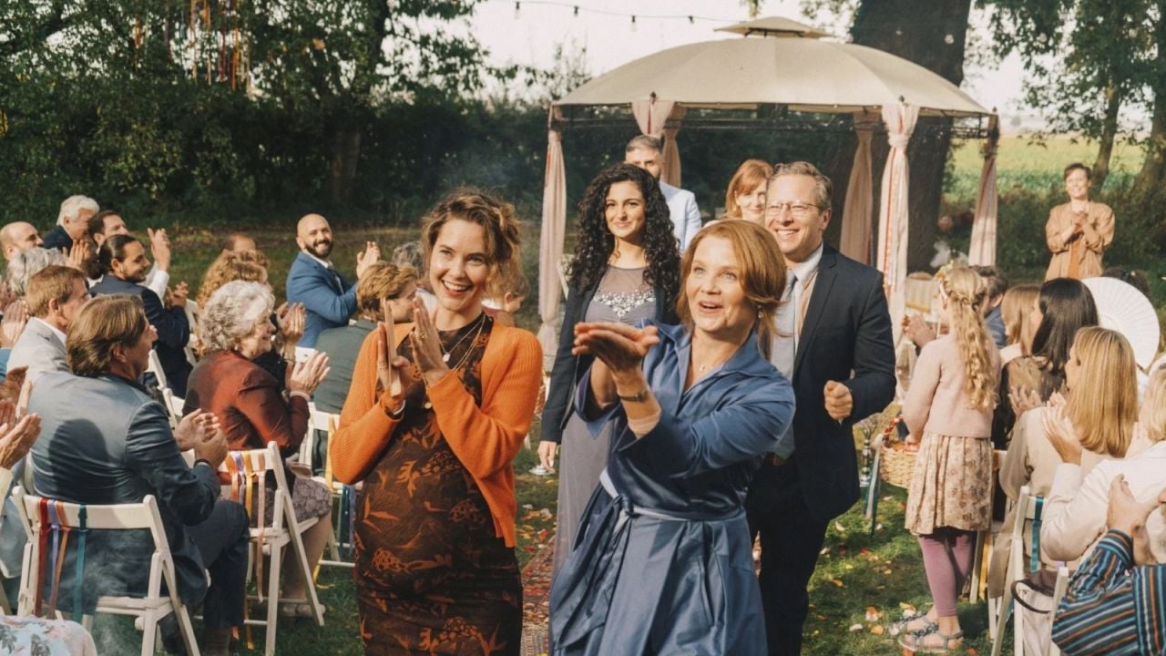 Kritik zu Feste & Freunde - Ein Hoch auf uns!: Sieben Feiern und ein ...