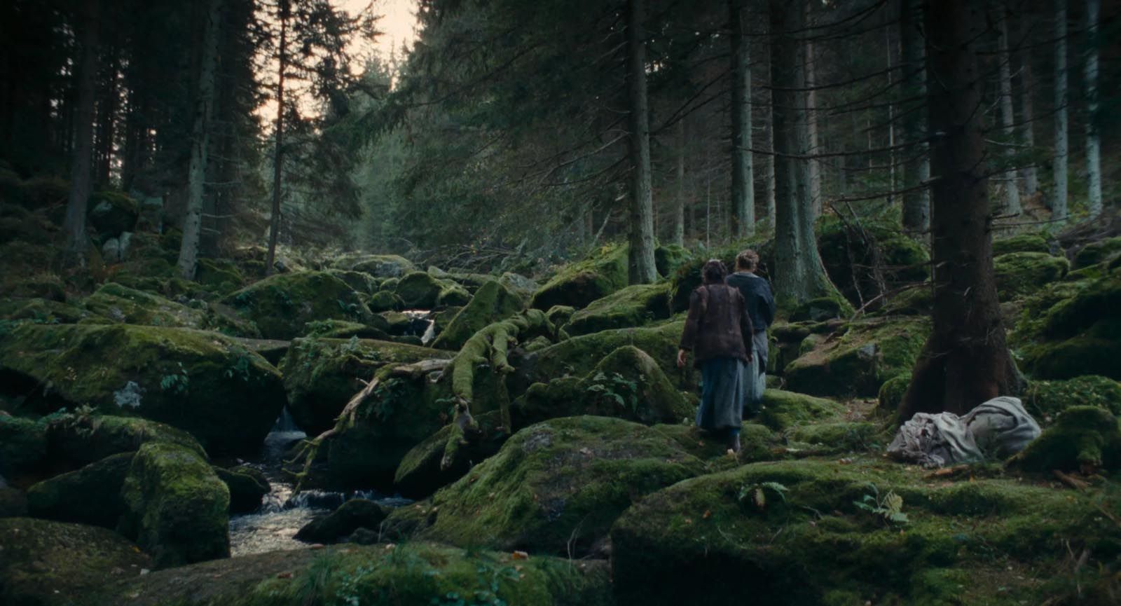 Foto zum Film Des Teufels Bad - Bild 8 auf 12 - FILMSTARTS.de