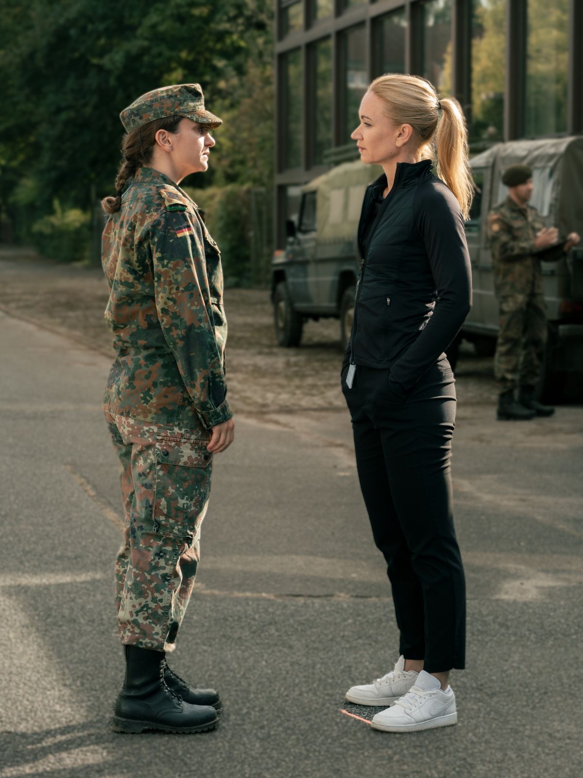 Sarah Kohr: Im Schatten - Film 2025 - FILMSTARTS.de