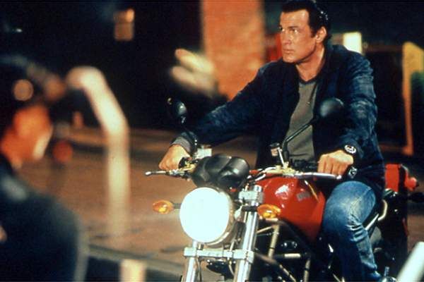 Foto zum Film Exit Wounds - Bild 3 auf 9 - FILMSTARTS.de