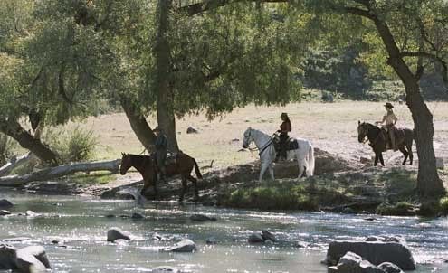 Foto zum Film Bandidas - Bild 2 auf 41 - FILMSTARTS.de
