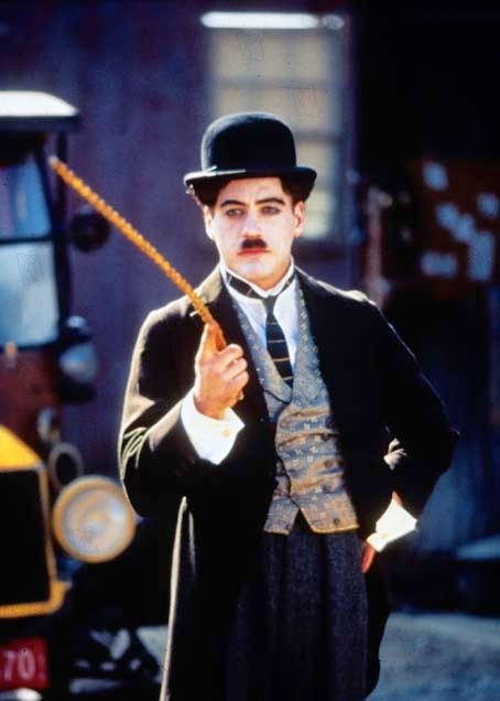 Bild zu Robert Downey Jr. - Chaplin : Bild Richard Attenborough, Robert ...