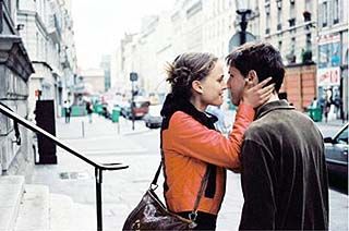 Foto zu True - Bild 1 auf 2 - FILMSTARTS.de