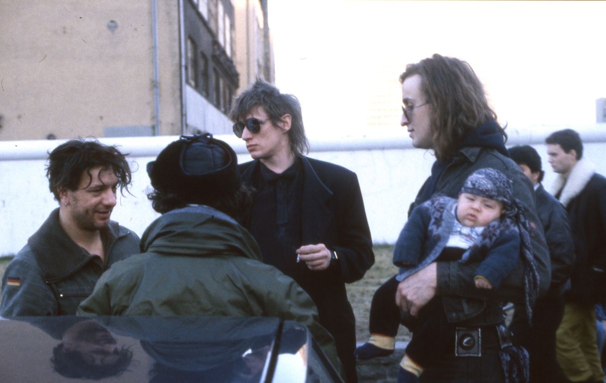 Foto zum Film Elektrokohle (Von Wegen) - Bild 1 auf 11 - FILMSTARTS.de