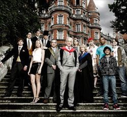 Trinity - TV-serie 2009 - FILMSTARTS.de