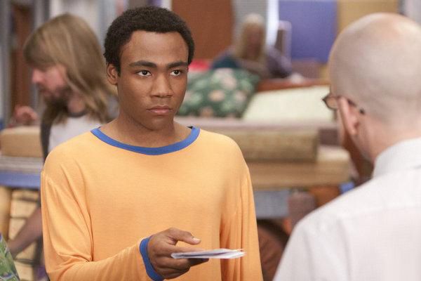Community: Community : Bild Donald Glover, Jim Rash - 137 von 287 ...