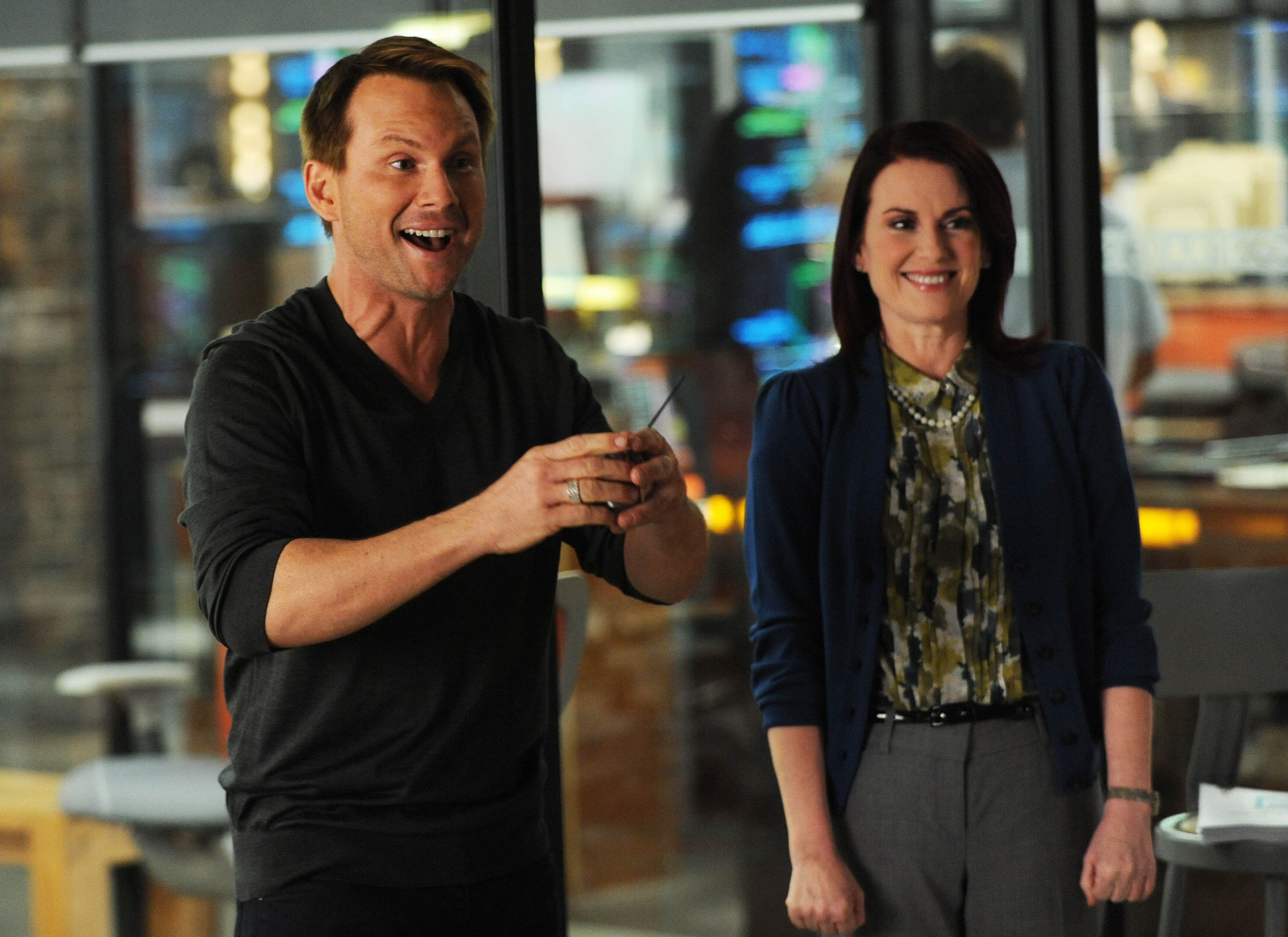 Breaking In: Breaking In : Bild Christian Slater, Megan Mullally - 23 ...