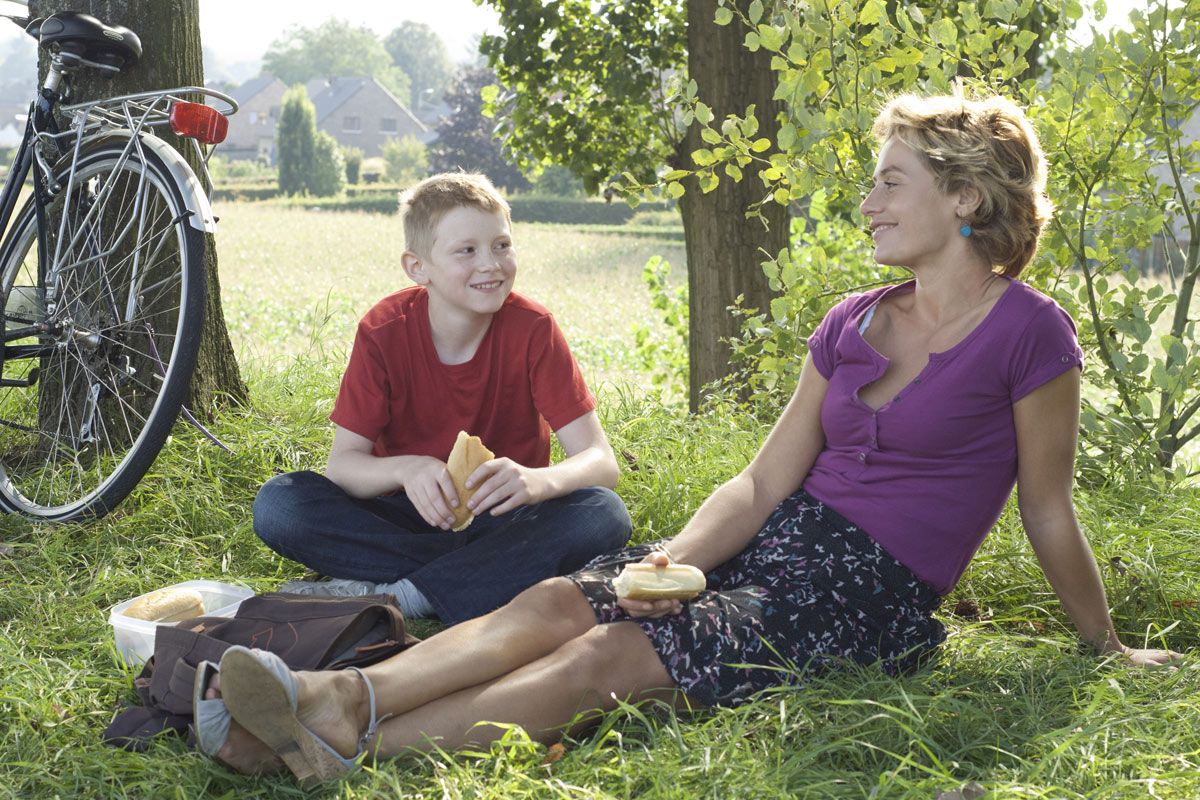 Bild zu Thomas Doret - Der Junge mit dem Fahrrad : Bild Cécile de ...