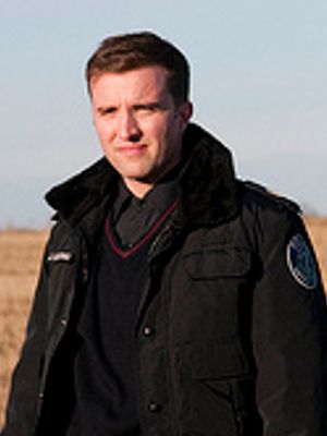 Bild zu Aaron Poole - Kinoposter Aaron Poole - Foto 1 von 2 - FILMSTARTS.de