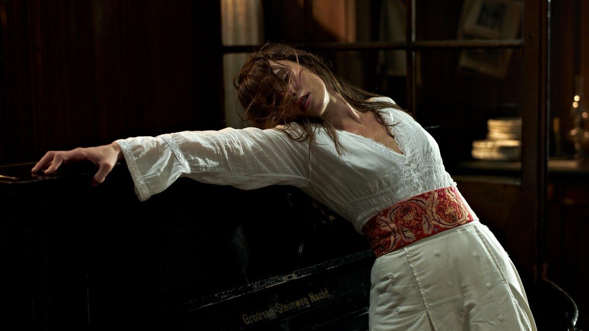 Bild zu Peri Baumeister - Tabu - Es ist die Seele ein Fremdes auf Erden ...