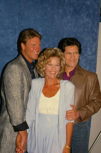 Bild zu A. Martinez - Bild Forry Smith, Kim Zimmer, A. Martinez - Foto ...