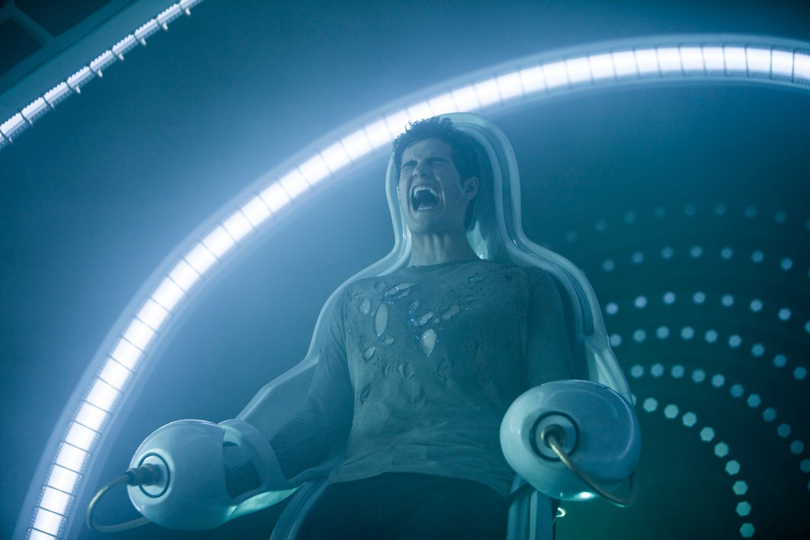 Coole neue Bilder zum Superhelden-Film "Max Steel" mit Ben Winchell ...