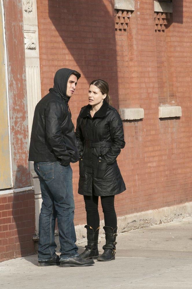 Chicago PD: Chicago PD : Bild Sophia Bush, Josh Segarra - 921 von 983 ...