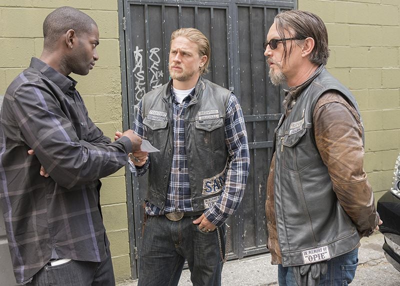 Sons Of Anarchy: Sons Of Anarchy : Bild Charlie Hunnam, Tommy Flanagan, Mo McRae - 41 von 393 ...