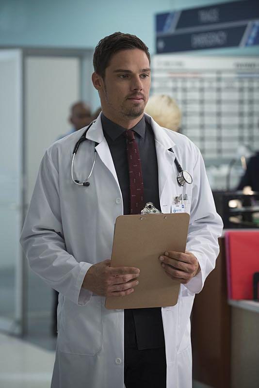 Bild zu Jay Ryan (III) - Beauty and The Beast (2012) : Bild Jay Ryan ...