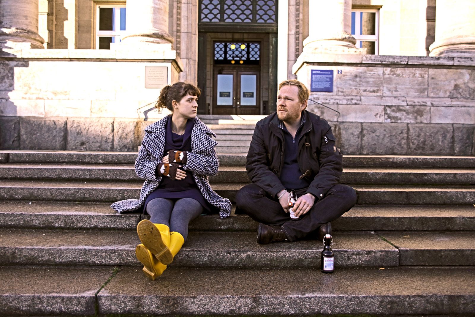 Bild zu Liv Lisa Fries - Heil : Bild Liv Lisa Fries, Oliver Bröcker ...