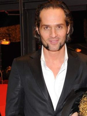 Akiz - FILMSTARTS.de