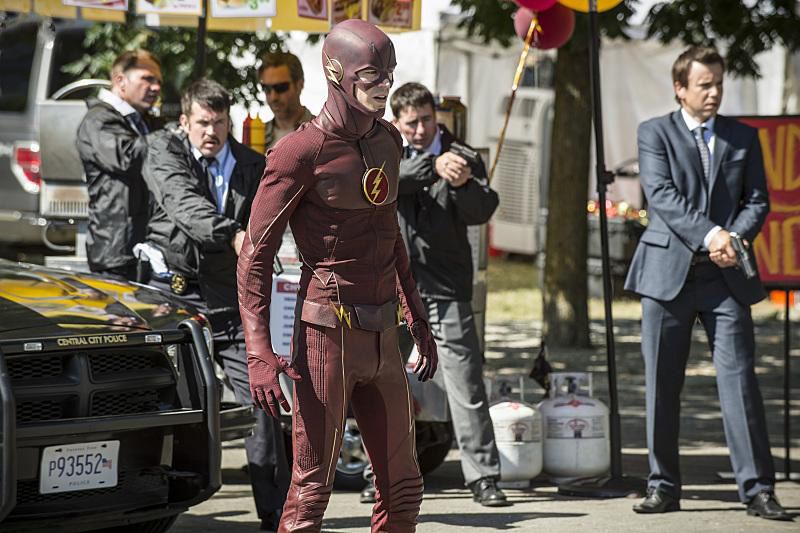 The Flash: The Flash : Bild Grant Gustin - 717 von 939 - FILMSTARTS.de