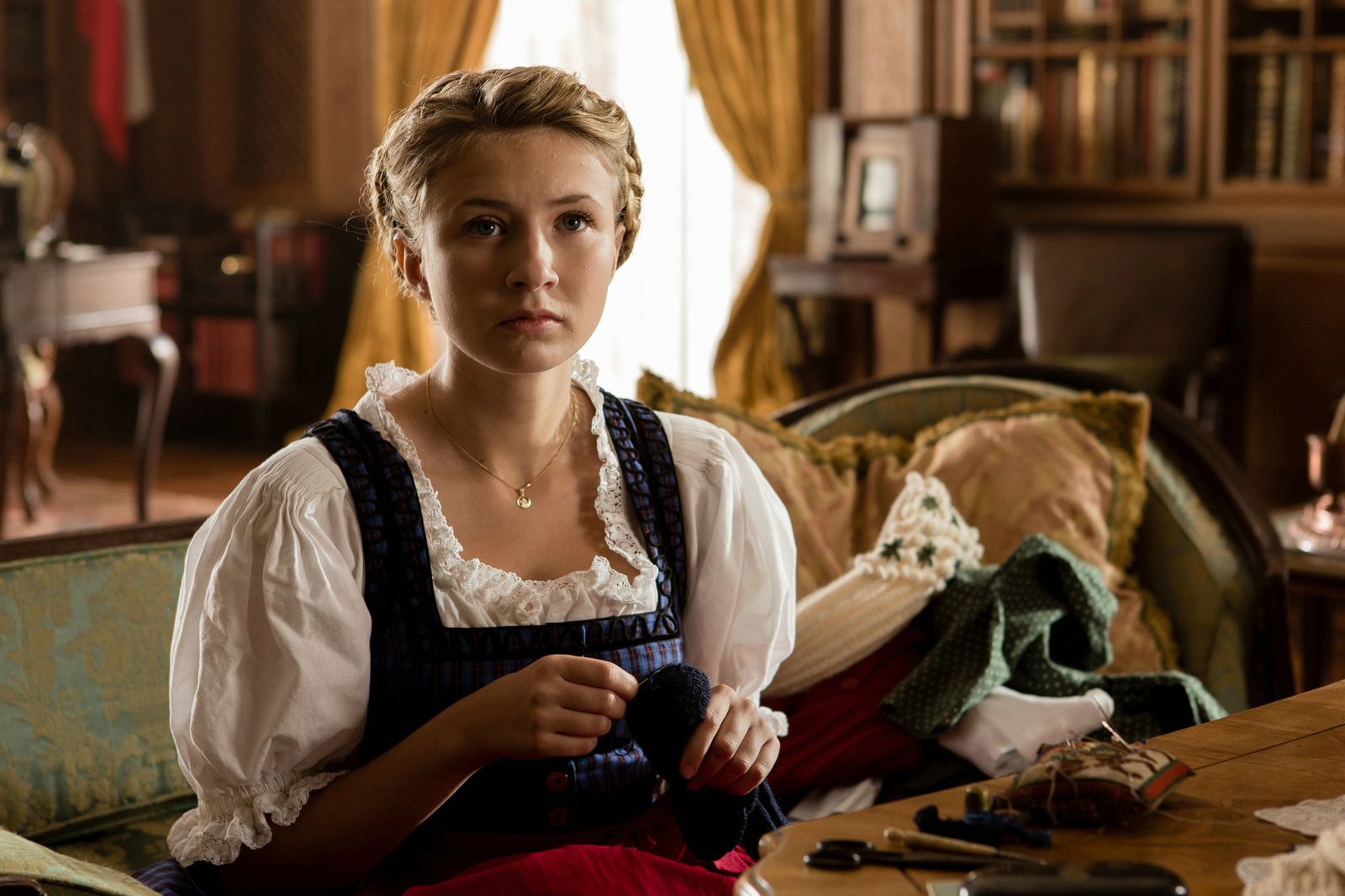 Bild zu Eliza Bennett - Die Trapp Familie - Ein Leben für die Musik ...