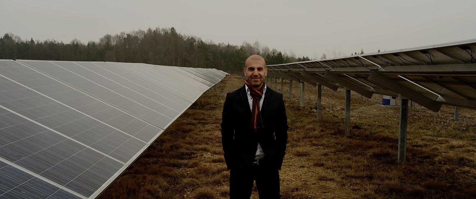 Bild zu Amir Roughani - Power To Change - Die EnergieRebellion : Bild ...
